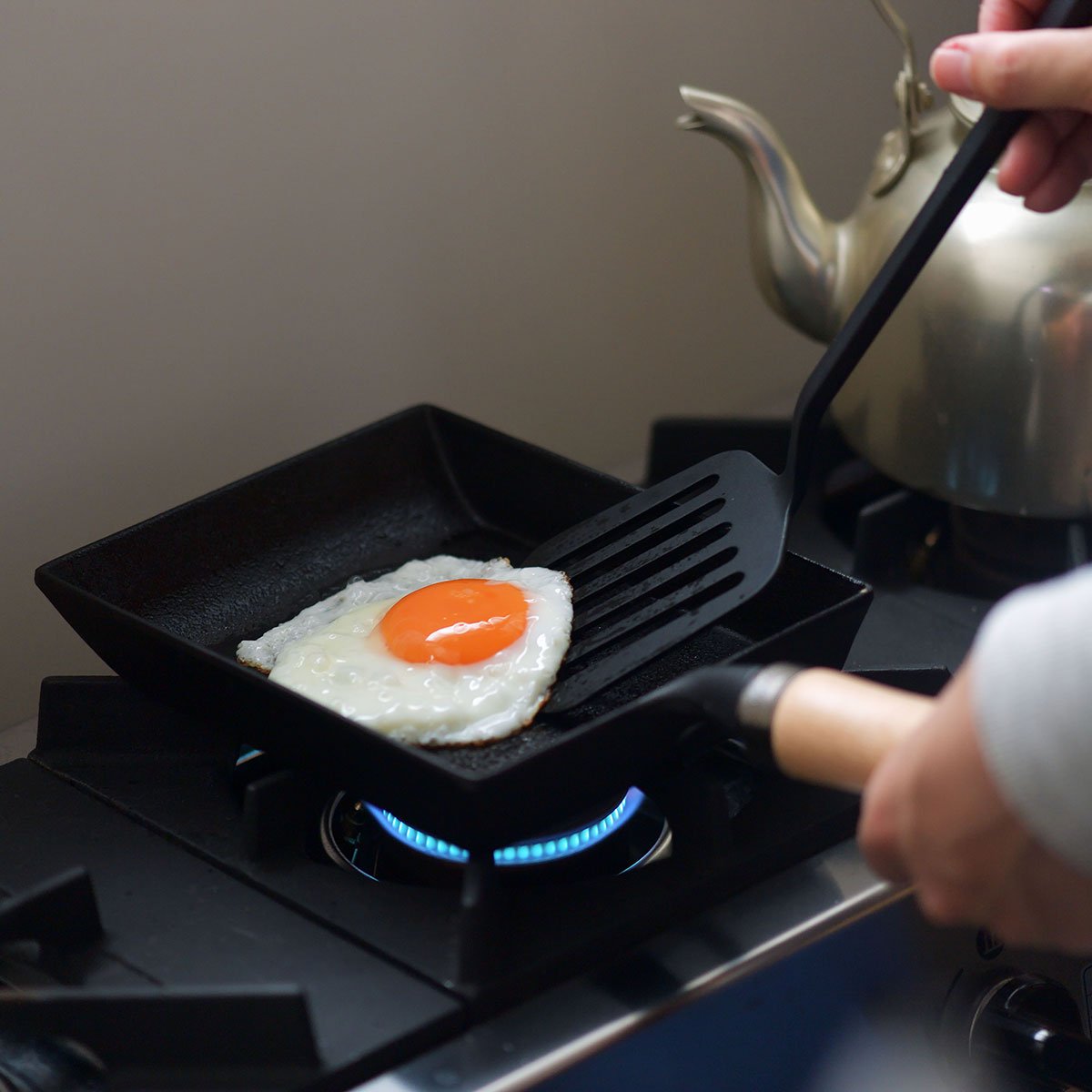 Iwachu Nambu Japanese Cast Iron Tamagoyaki Pan 24017 – Japanese Taste