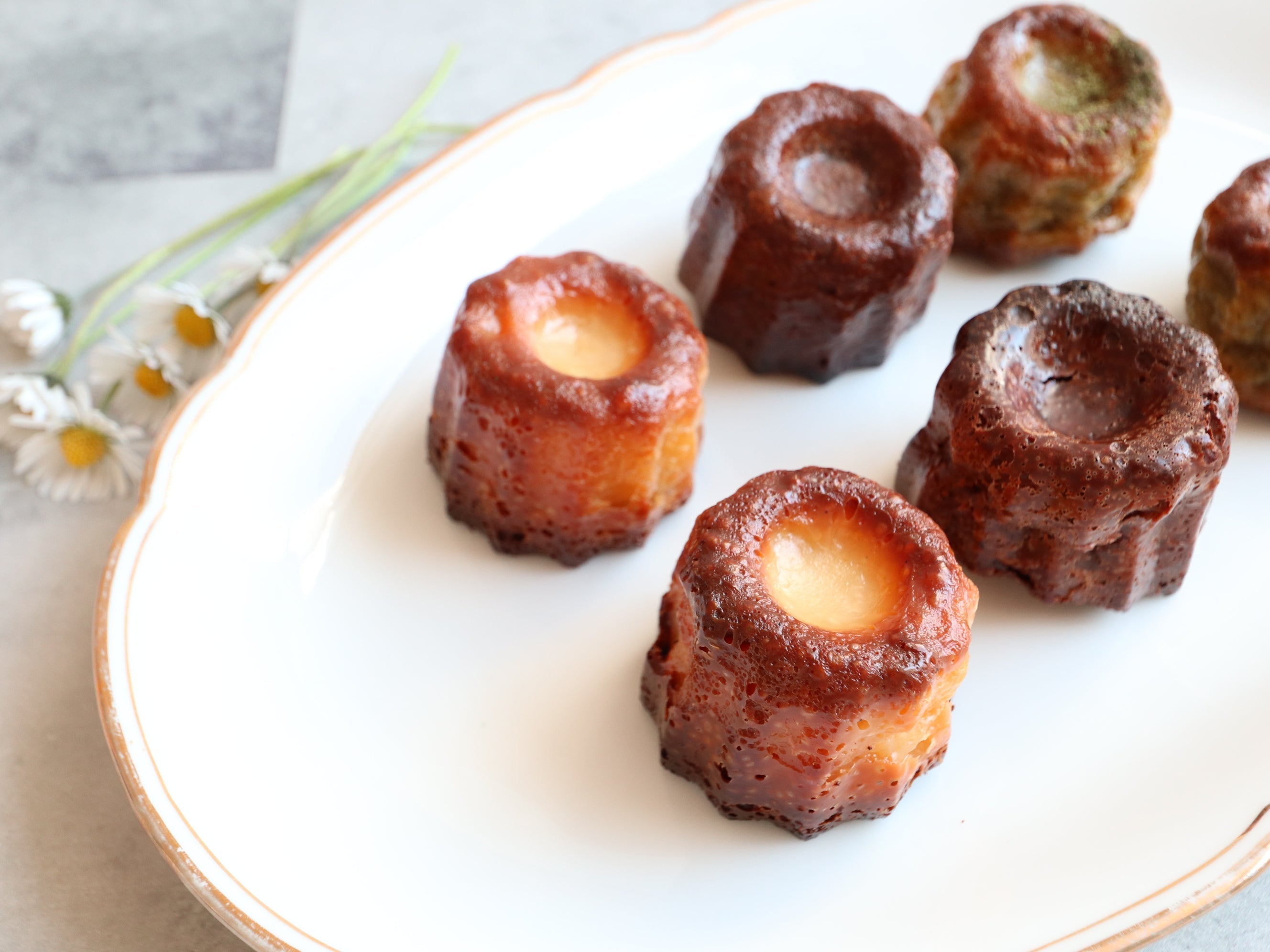 How to Make Japanese-Style Canelés de Bordeaux (Chocolate, Matcha & Cu ...